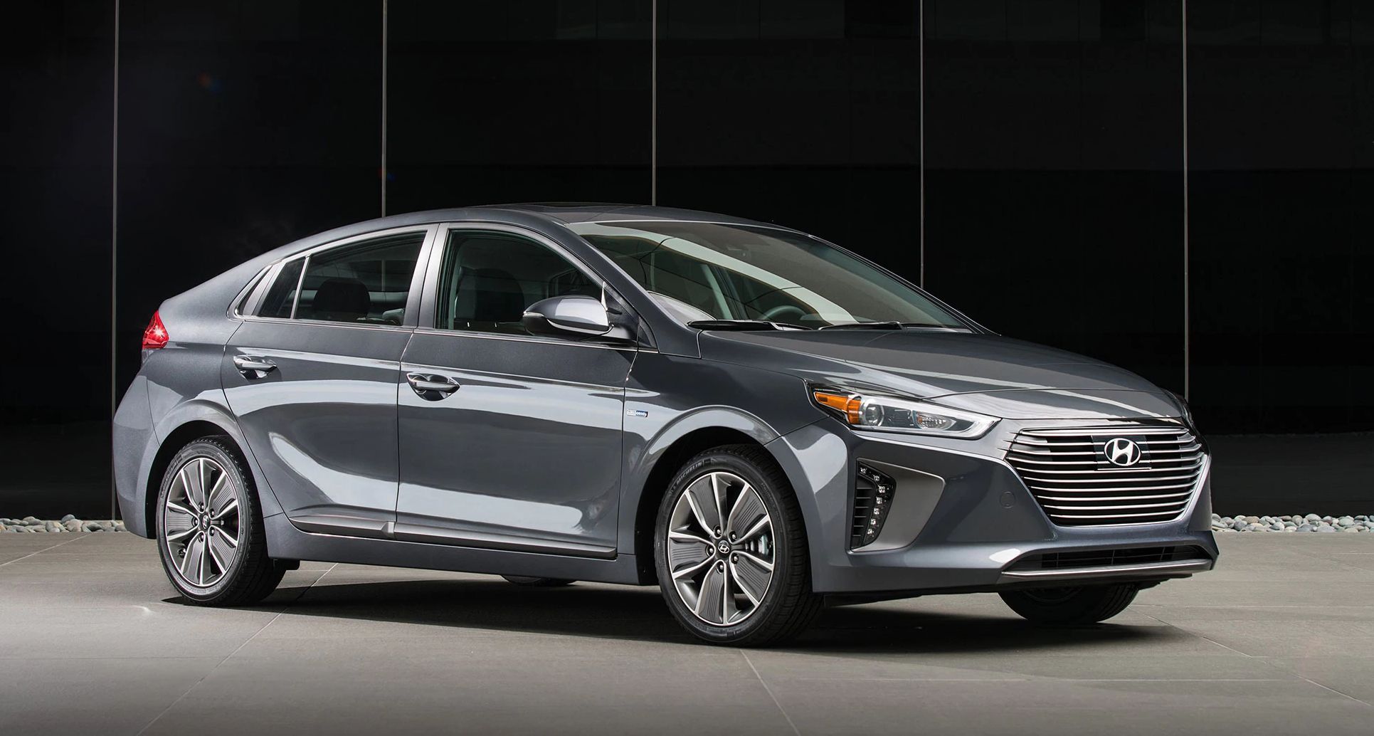 Top 20 High-Tech Cars