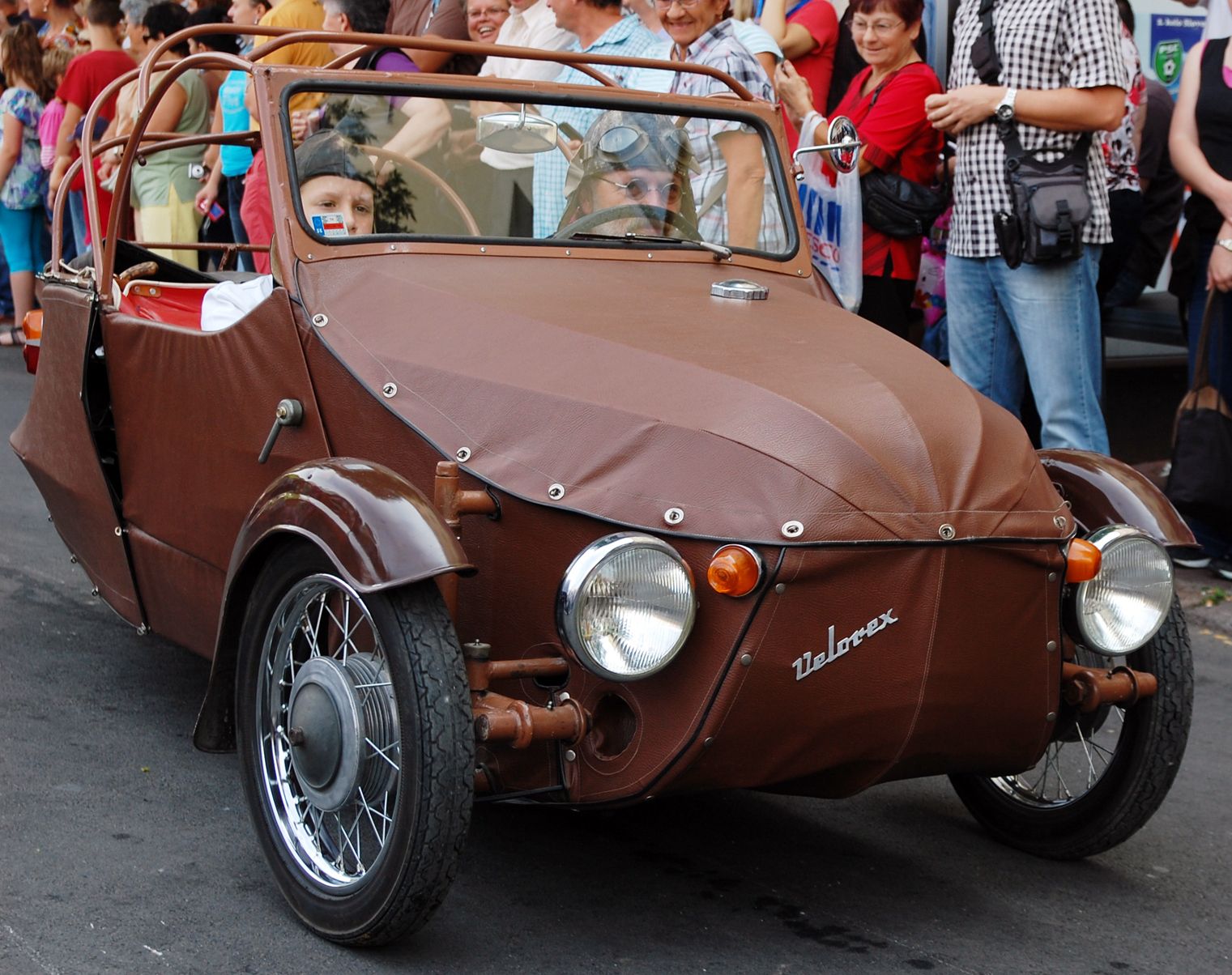 10 Weird And Ridiculous Soviet Cars America Never Got