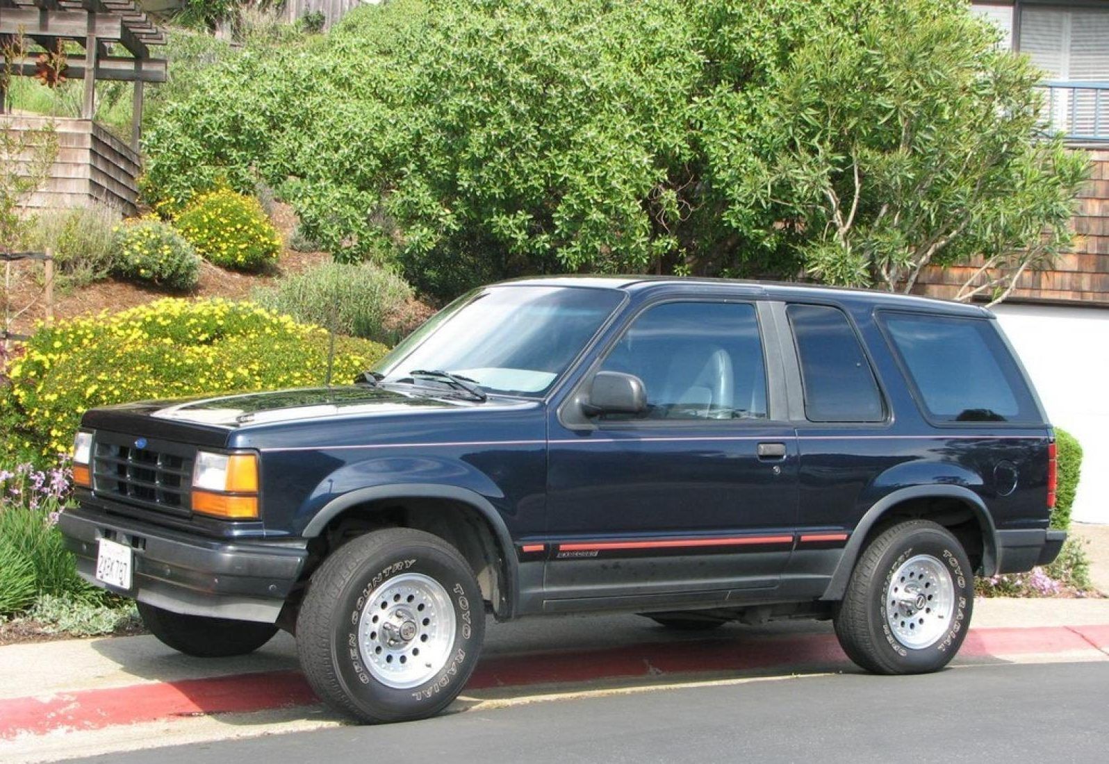 20 Ford Cars From The 90s That Make No Sense