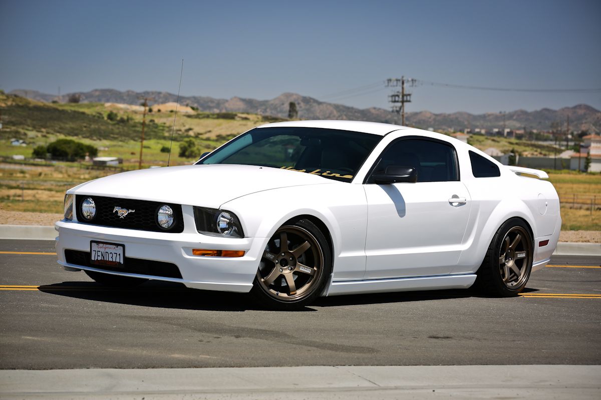 15 Coolest V8 Cars Under $10,000, Ranked