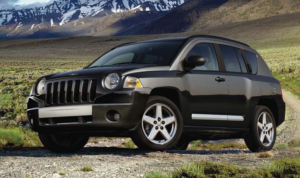15 Cars From The 2000s People Still Buy (And The 10 Biggest Flops)