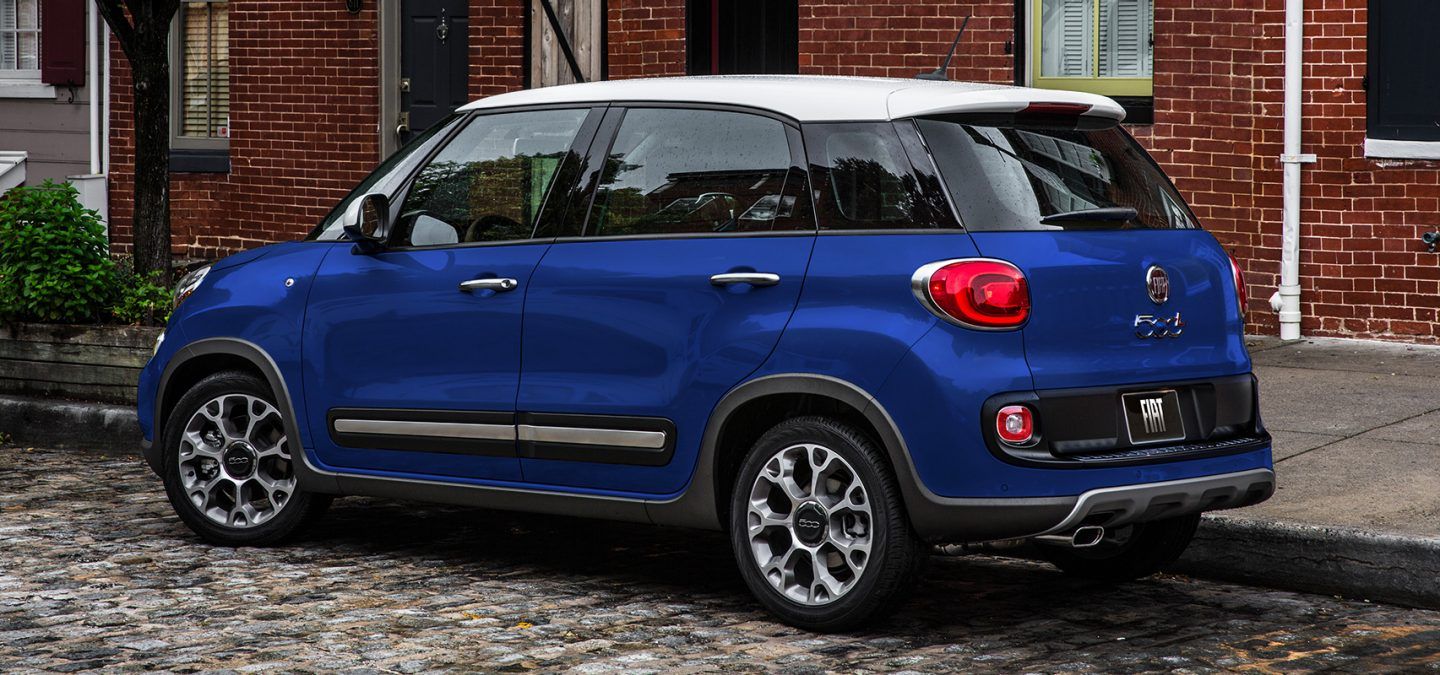 10 Fastest Domestic Cars (And 10 That Are Downright Snails)