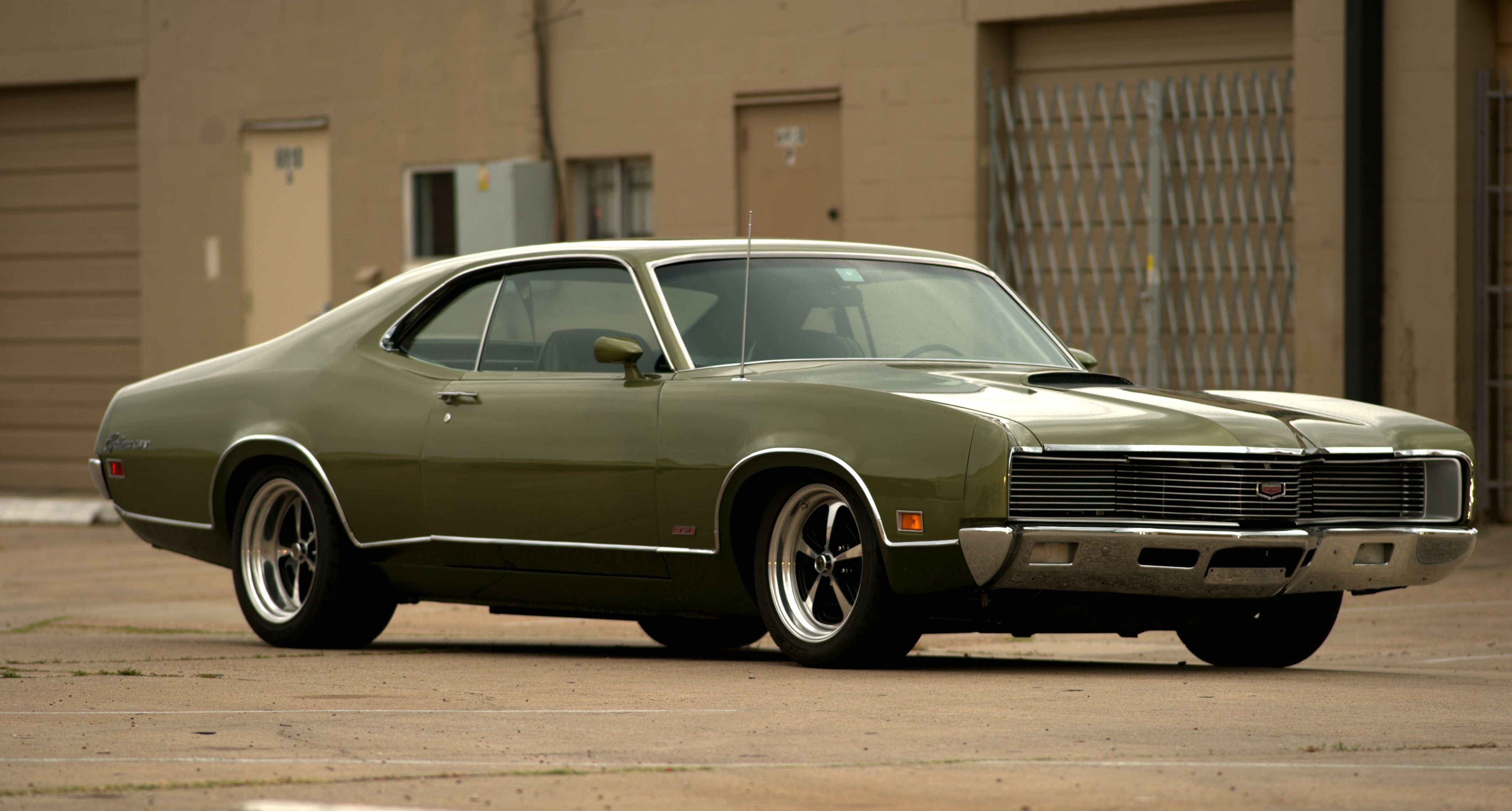 11 Classic Detroit Cars We Need Back Now (And 10 That Need To End)