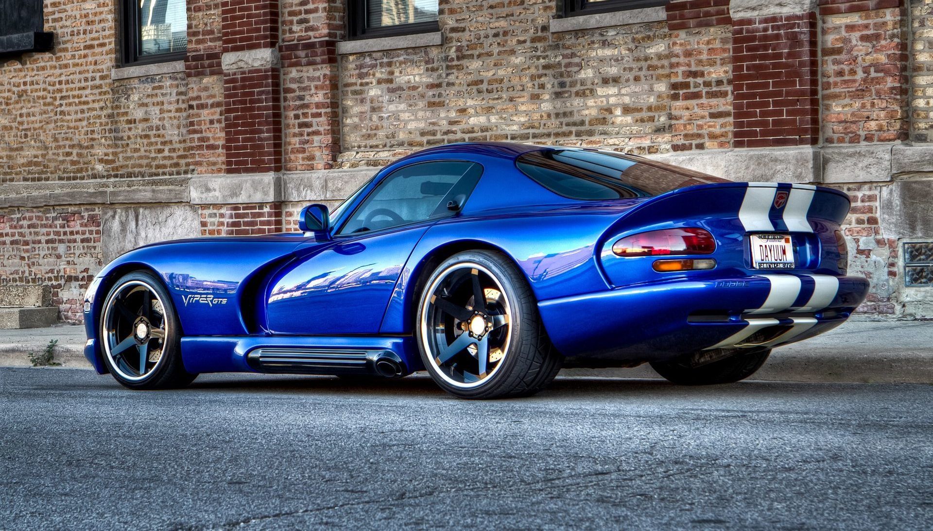 11 Classic Detroit Cars We Need Back Now (And 10 That Need To End)