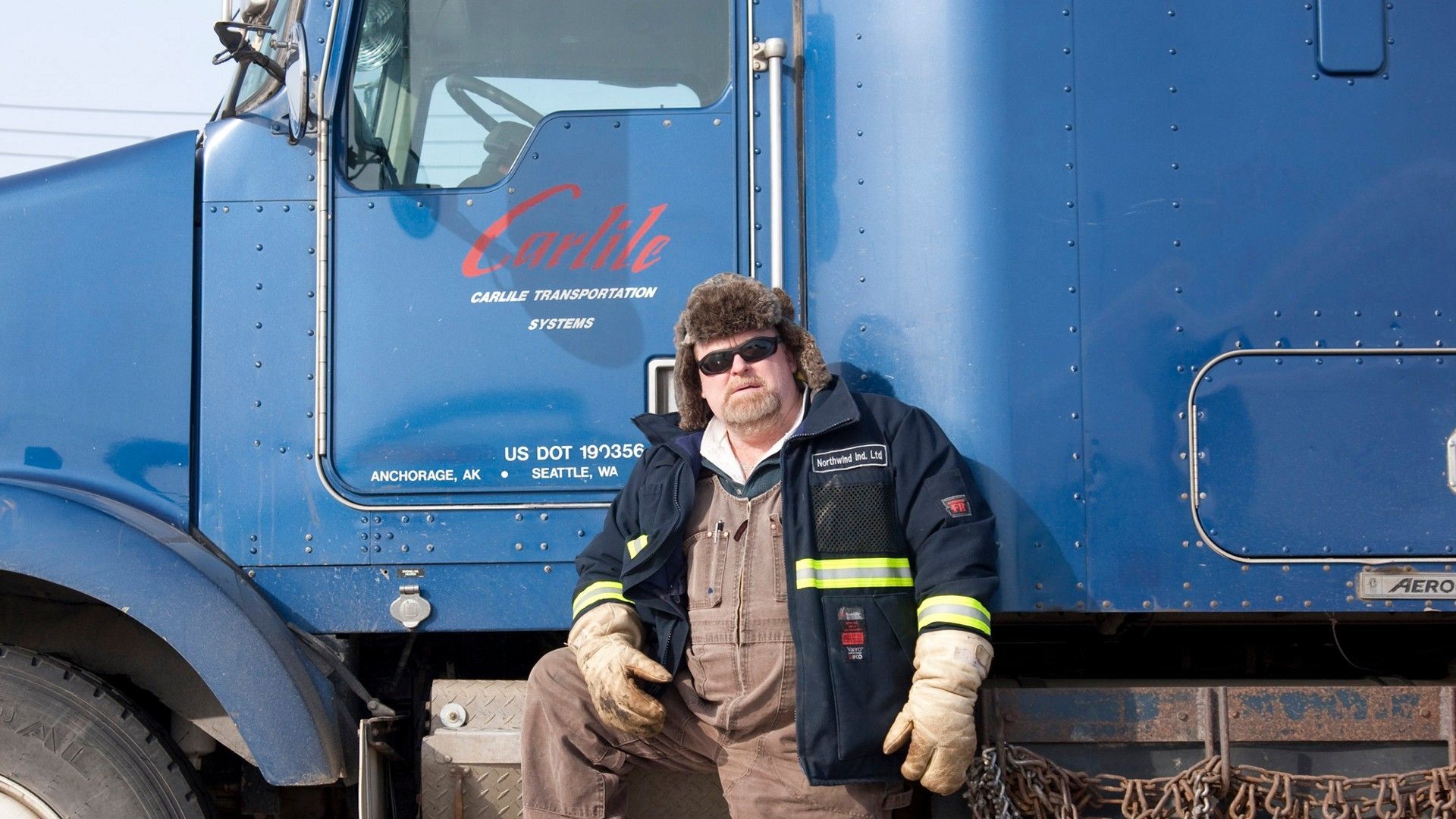 10 Facts About Ice Road Truckers That Make No Sense