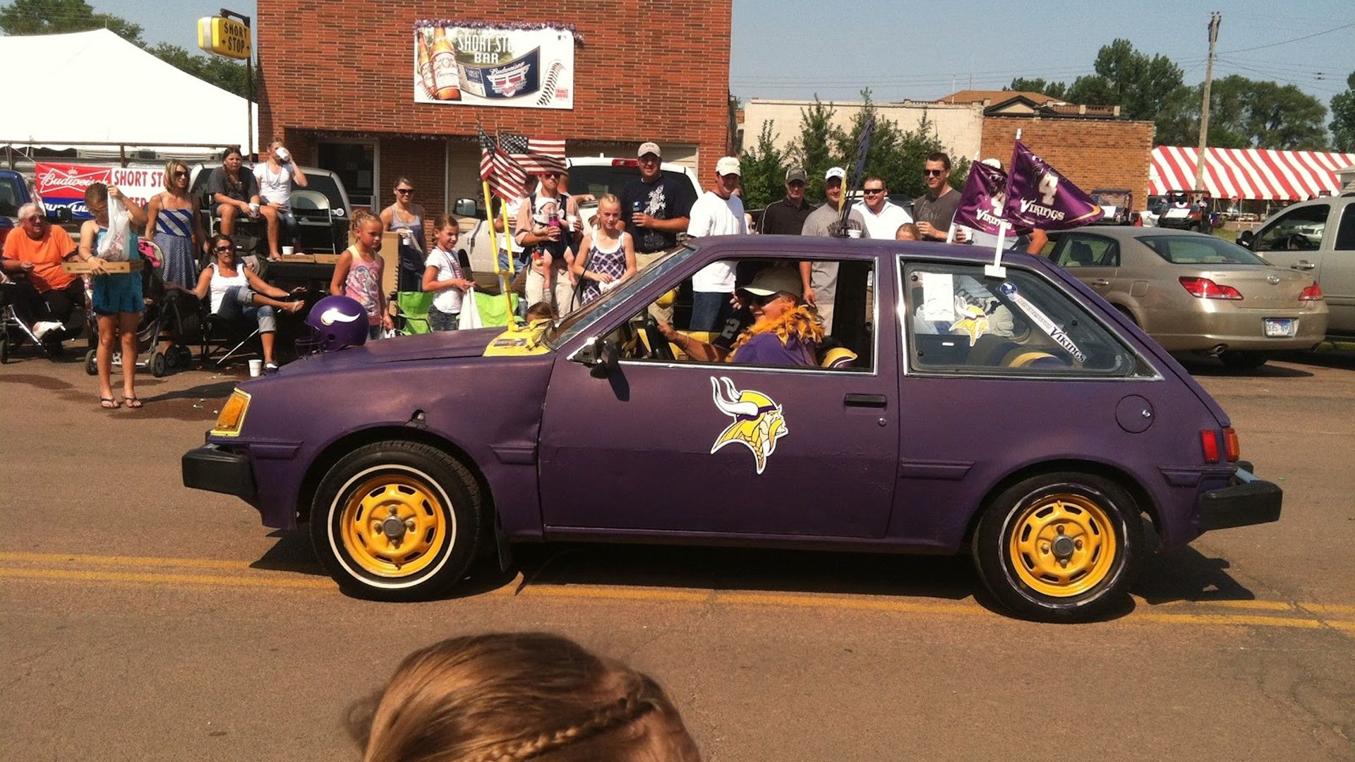 20 NFL Fans Who Went Too Far With Their Car Wraps