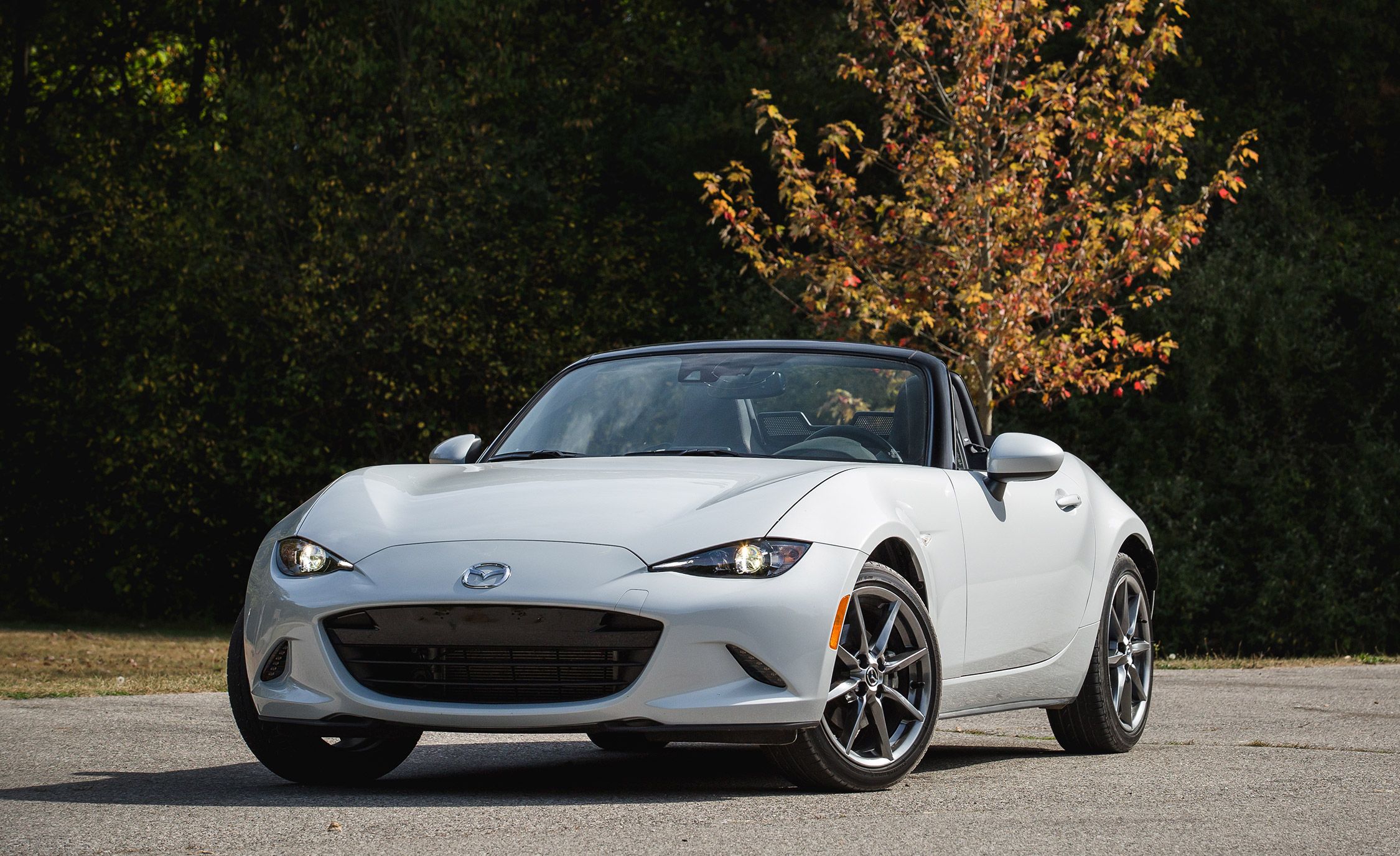 20 Slow Sports Cars These Companies Want Us To Forget About