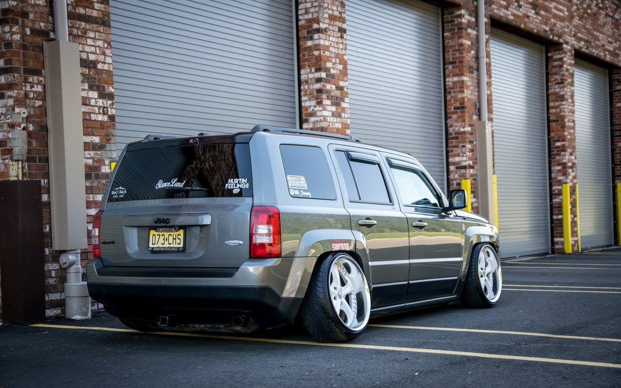 10 Slammed Off-Roaders (And 10 Lifted Sports Cars) That Make Zero Sense