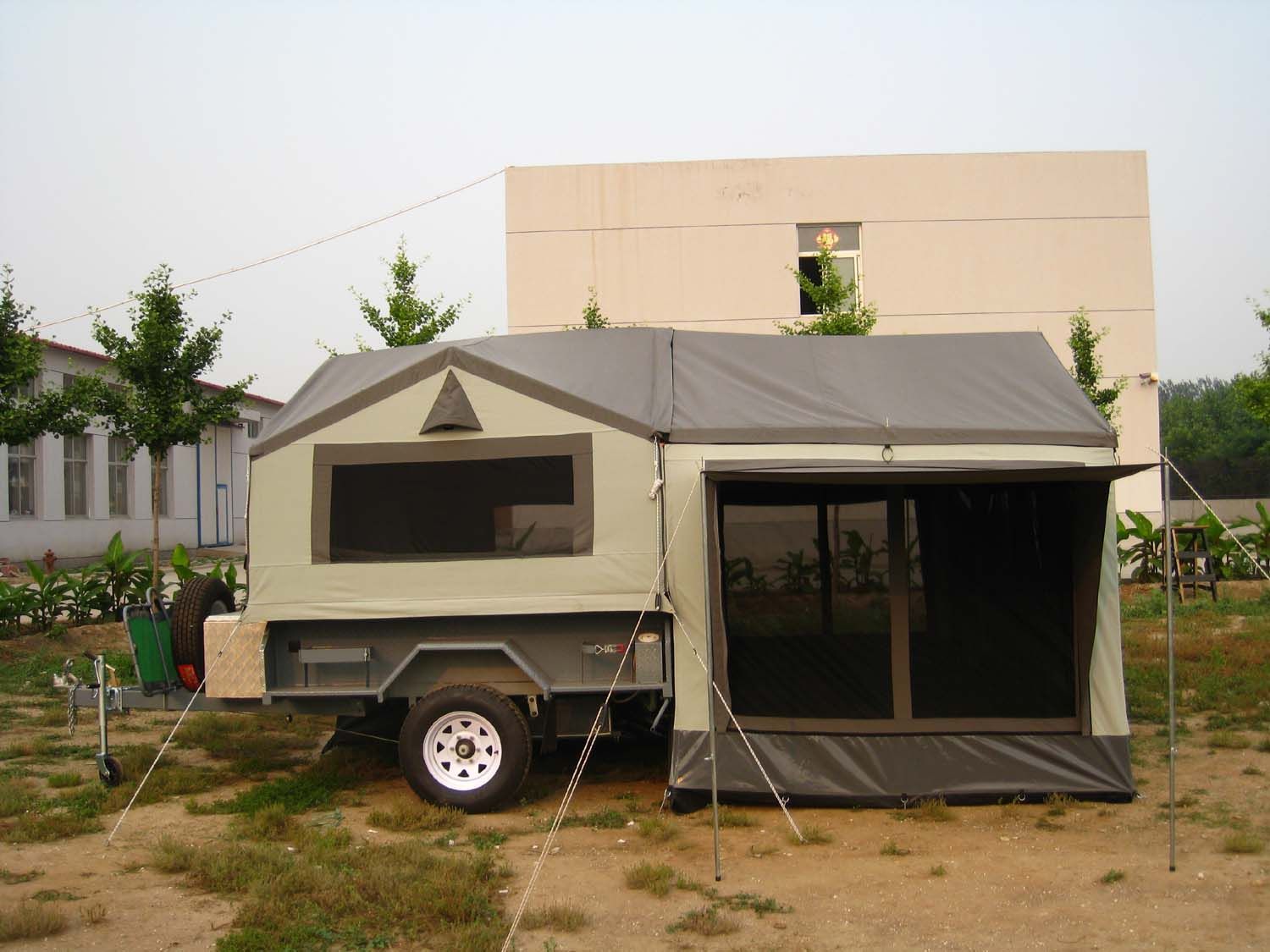 10 Of The Sickest DIY Trailers (And 10 That'll Raise Eyebrows)