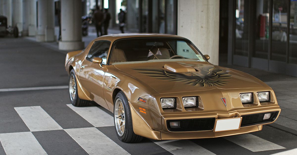 10 Best Muscle Cars Anyone Can Afford (And 7 That Cost Over $2 Million)