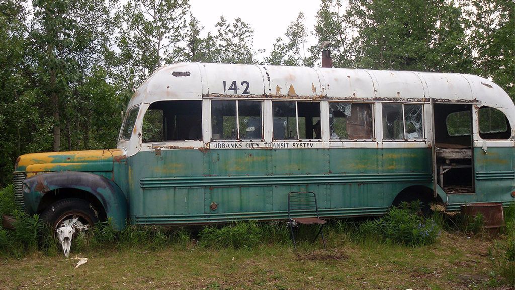 17 Mysterious Photos Of RVs Left To Rust