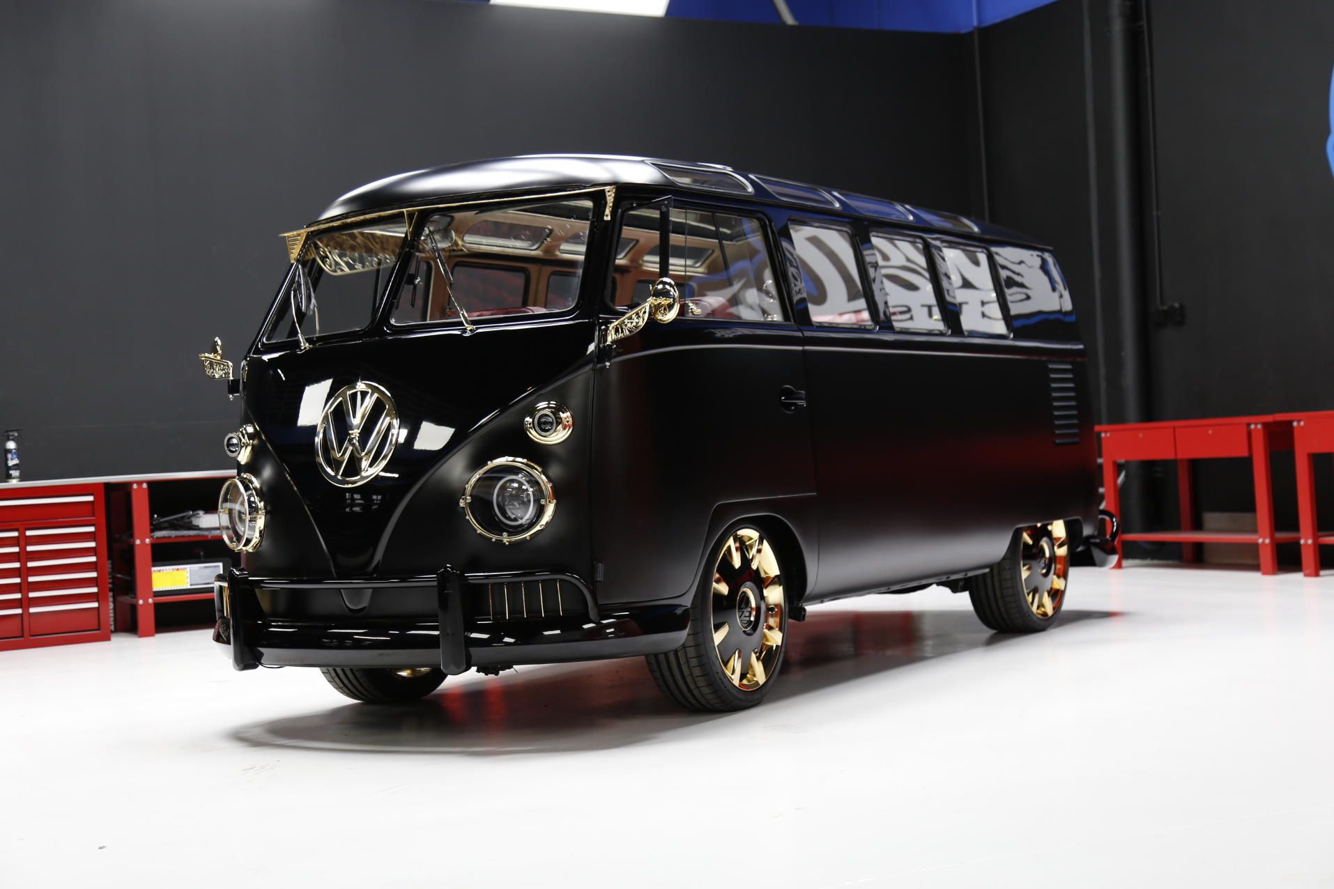 10 Nicest West Coast Customs Builds (And 9 Home Builds That Are Better)