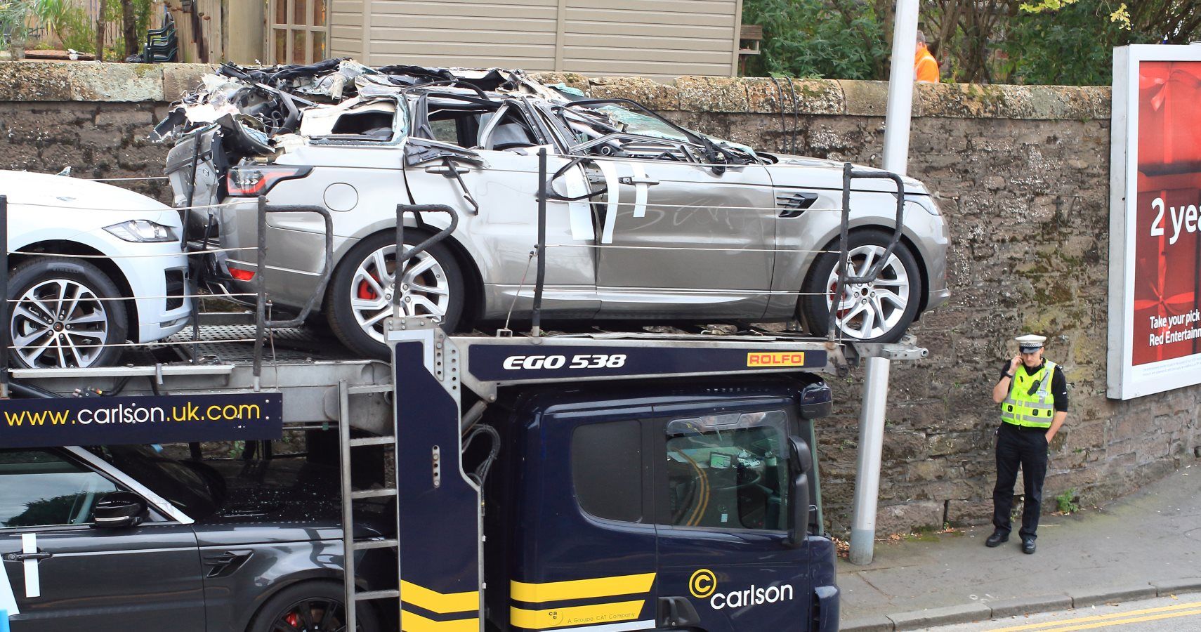 Truck Driver Destroys Multiple Jaguars & Land Rovers By Going Through ...