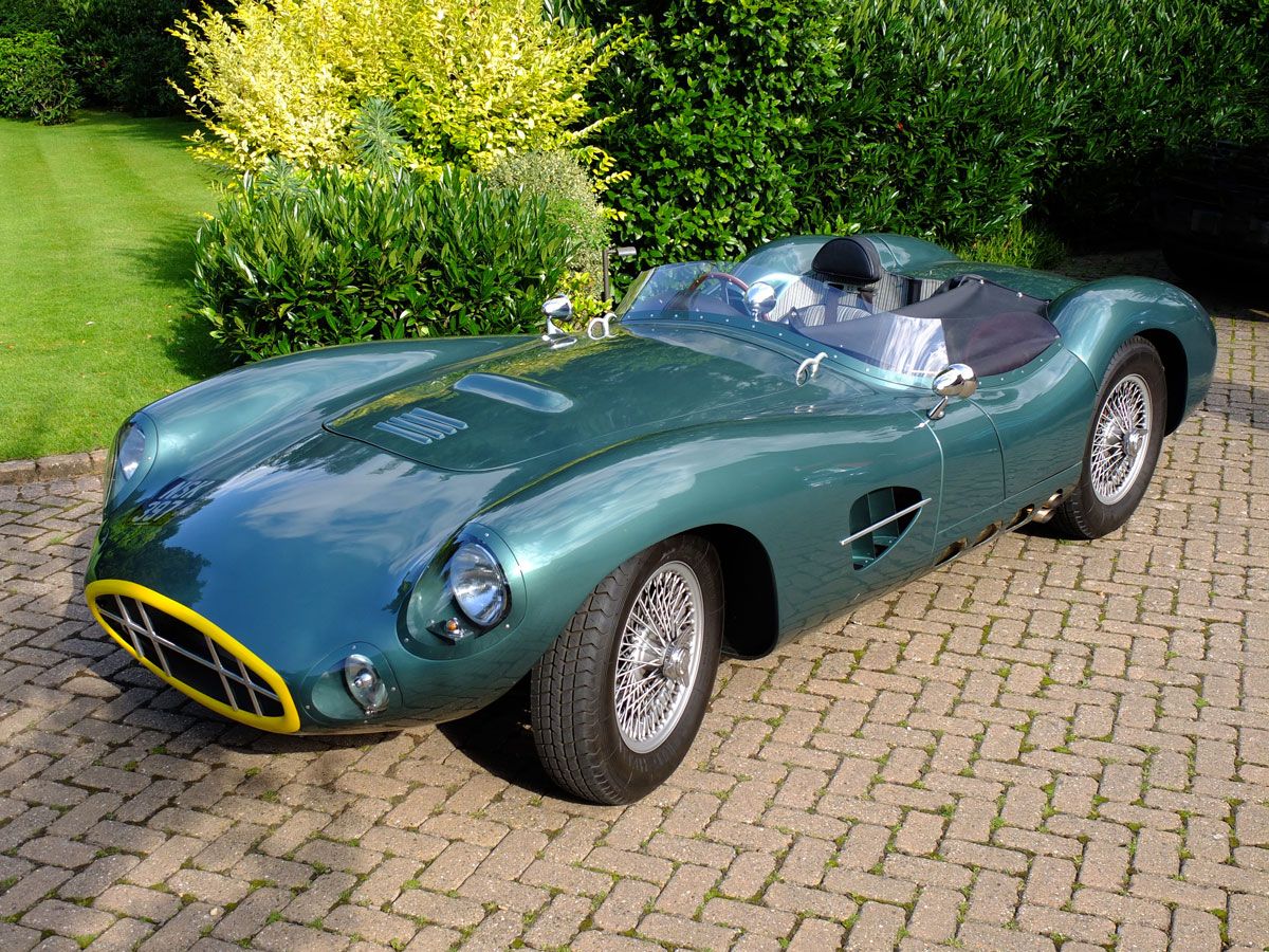 19 Photos Of Modified Cars That Are Surprisingly Fake