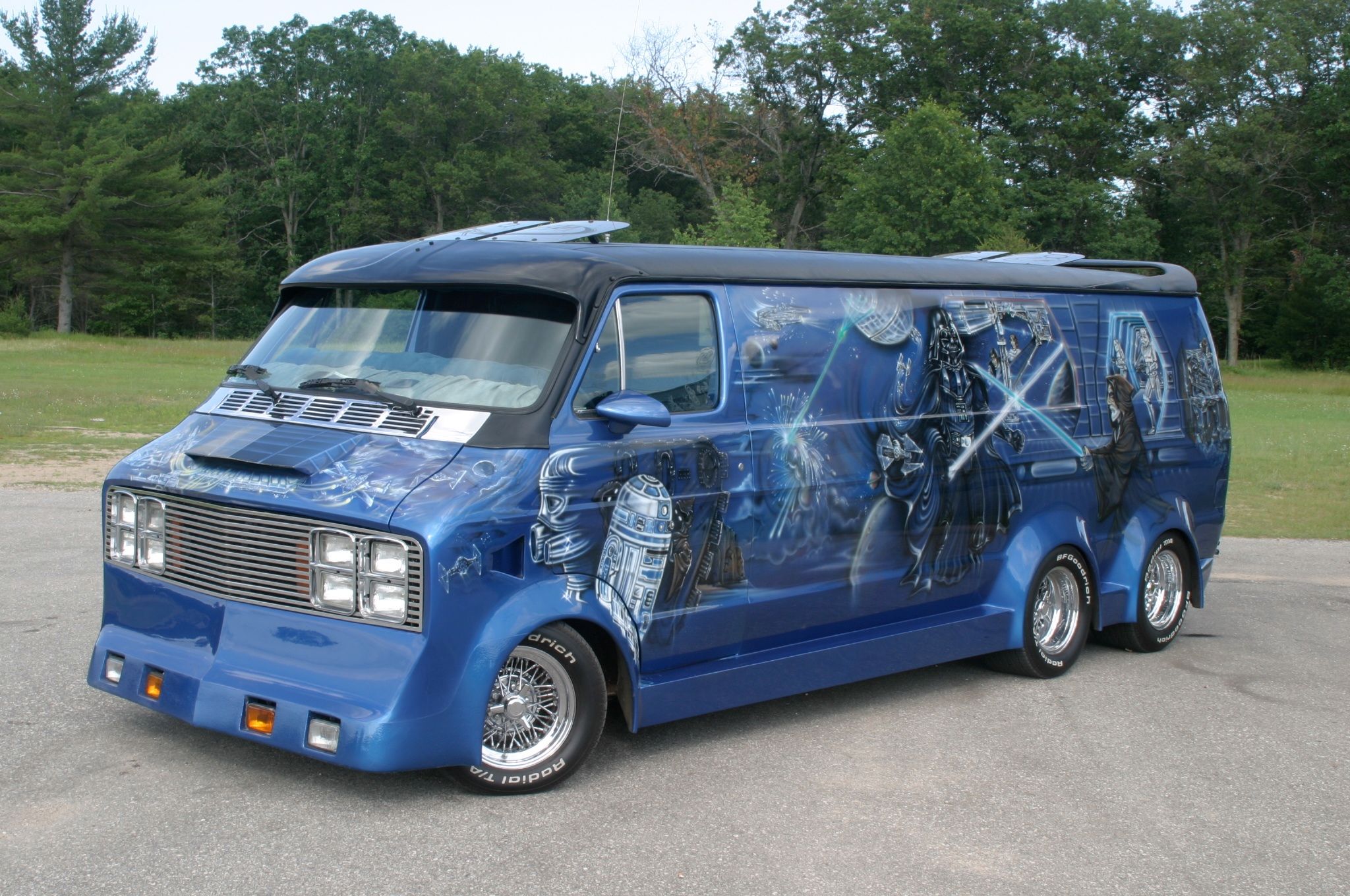 8 Van Paint Jobs That Make Our Eyes Hurt (And 9 Worthy Of Picasso)