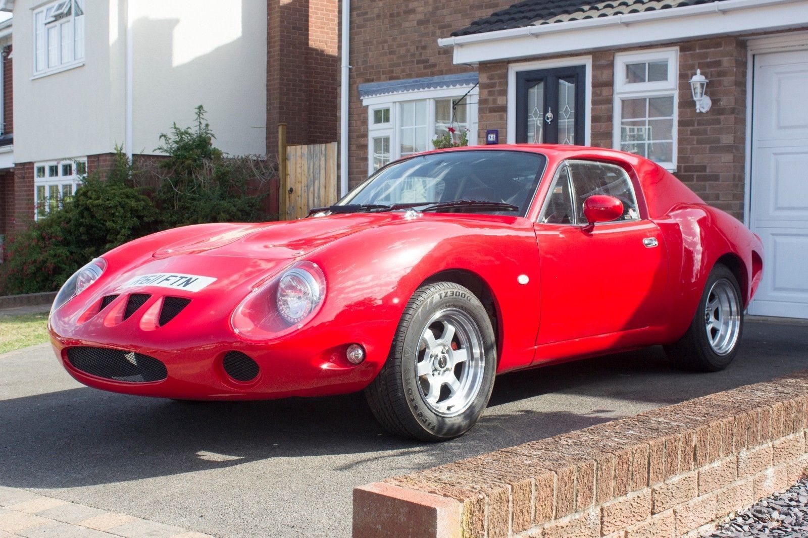 19 Photos Of Modified Cars That Are Surprisingly Fake