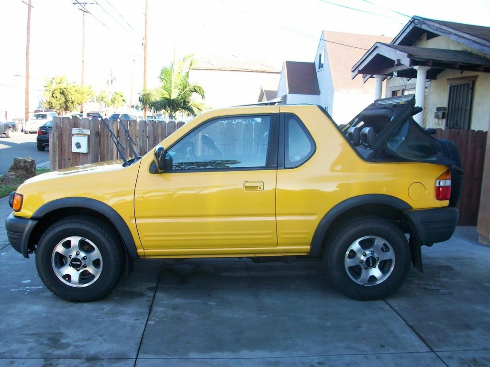 20 Old School SUVs Built For The Back Country