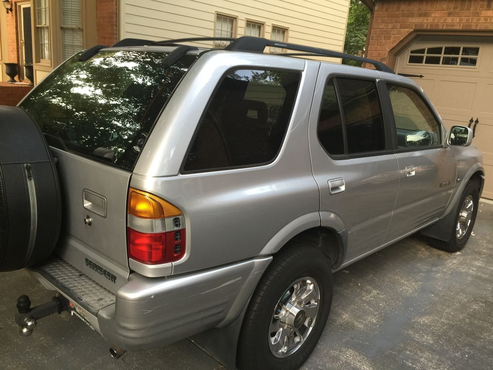 20 Old School SUVs Built For The Back Country