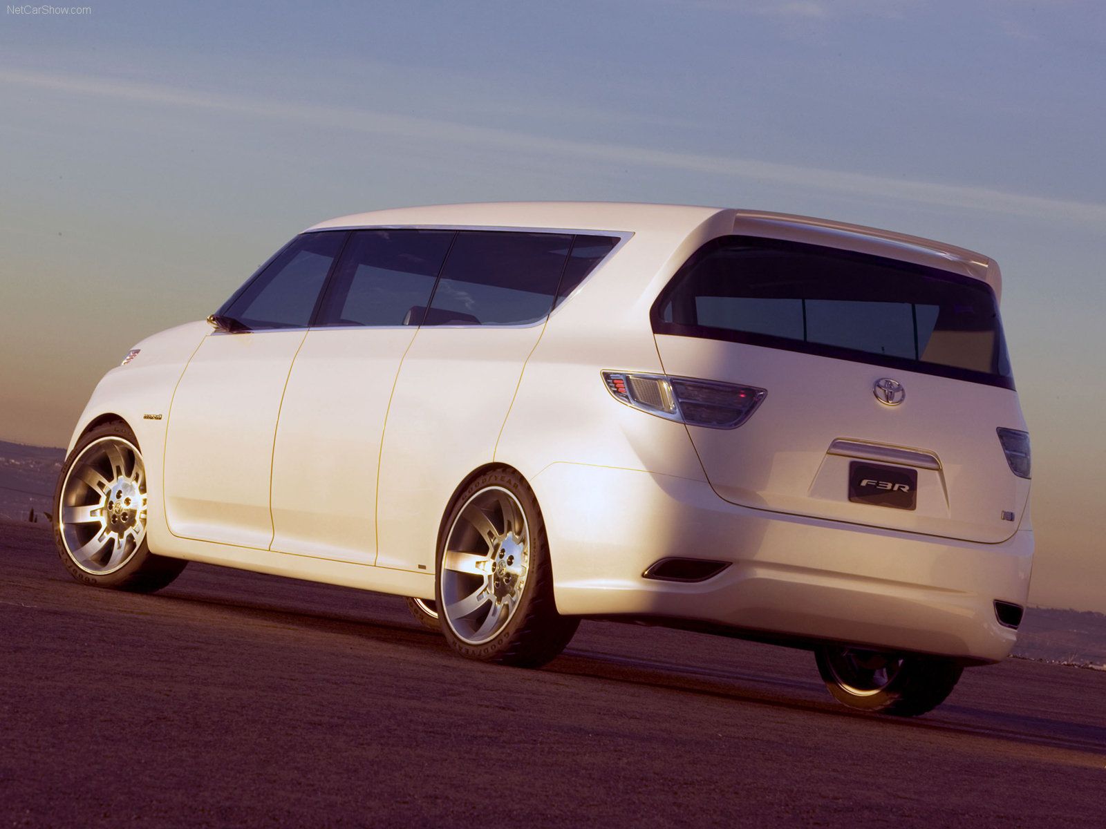 24 Forgotten Concept Cars Of The 2000s