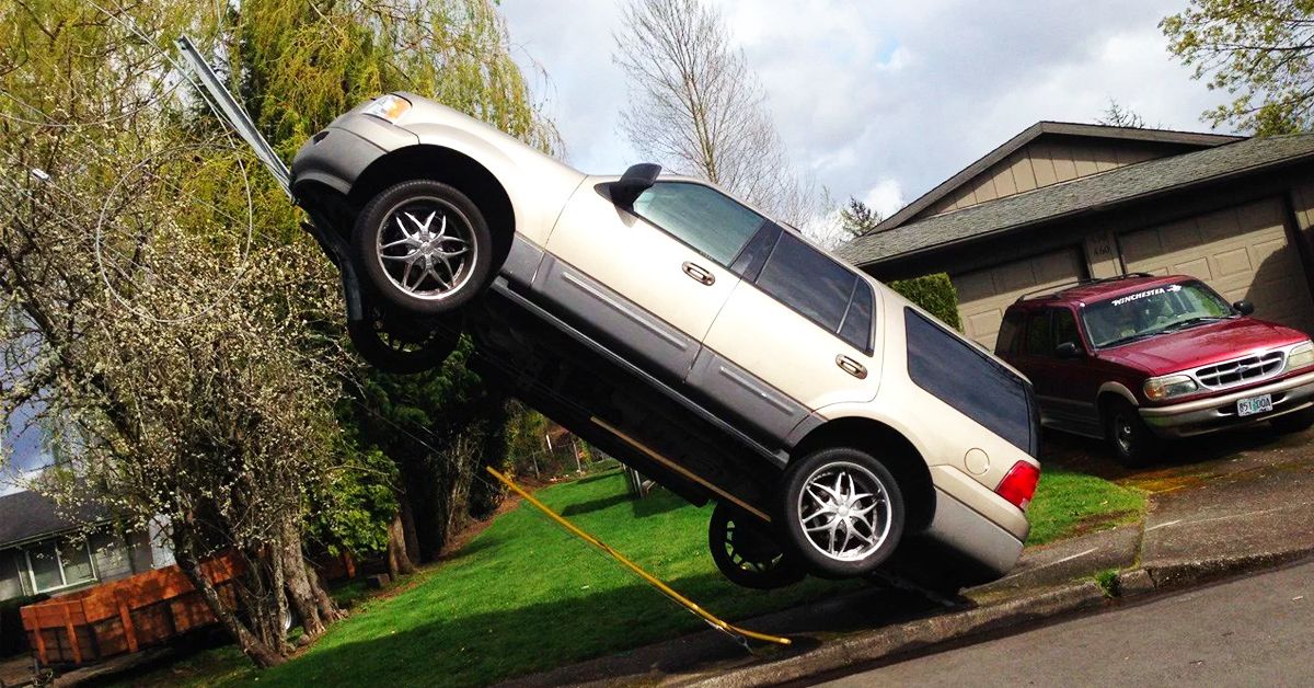 13 SUVs Capable Of Anything (And 12 Built To Crumble)