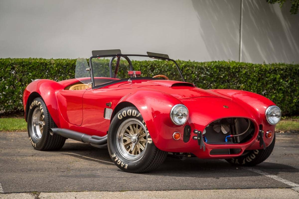 19 Detroit "Legends" That Were Actually Built To Crumble