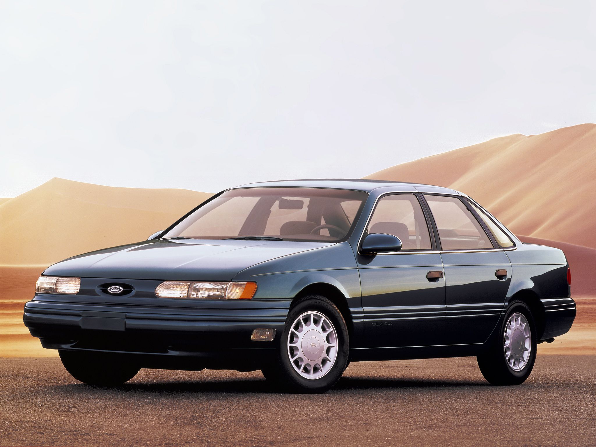 25 Cars From The '90s That Were Bad (But People Bought Them Because Of ...