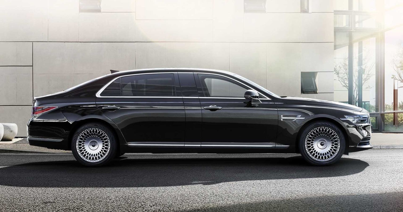 Korea’s 2020 Genesis G90 Limousine Looks The Epitome Of Luxury