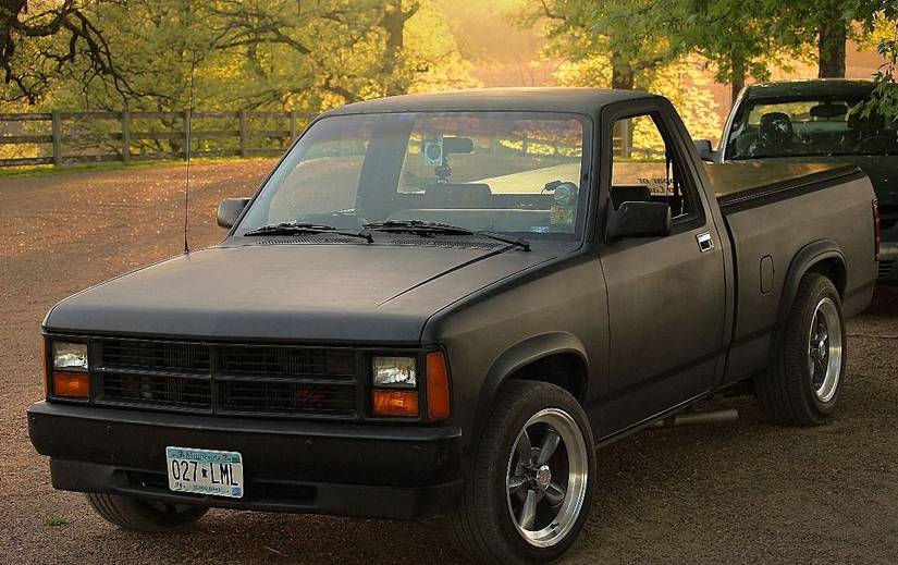 25 Dodge Cars From The ‘90s That Make No Sense