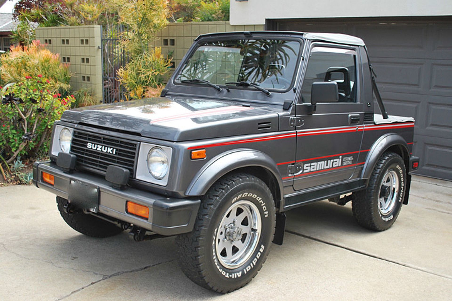 10 Car Models Everyone Forgot Existed