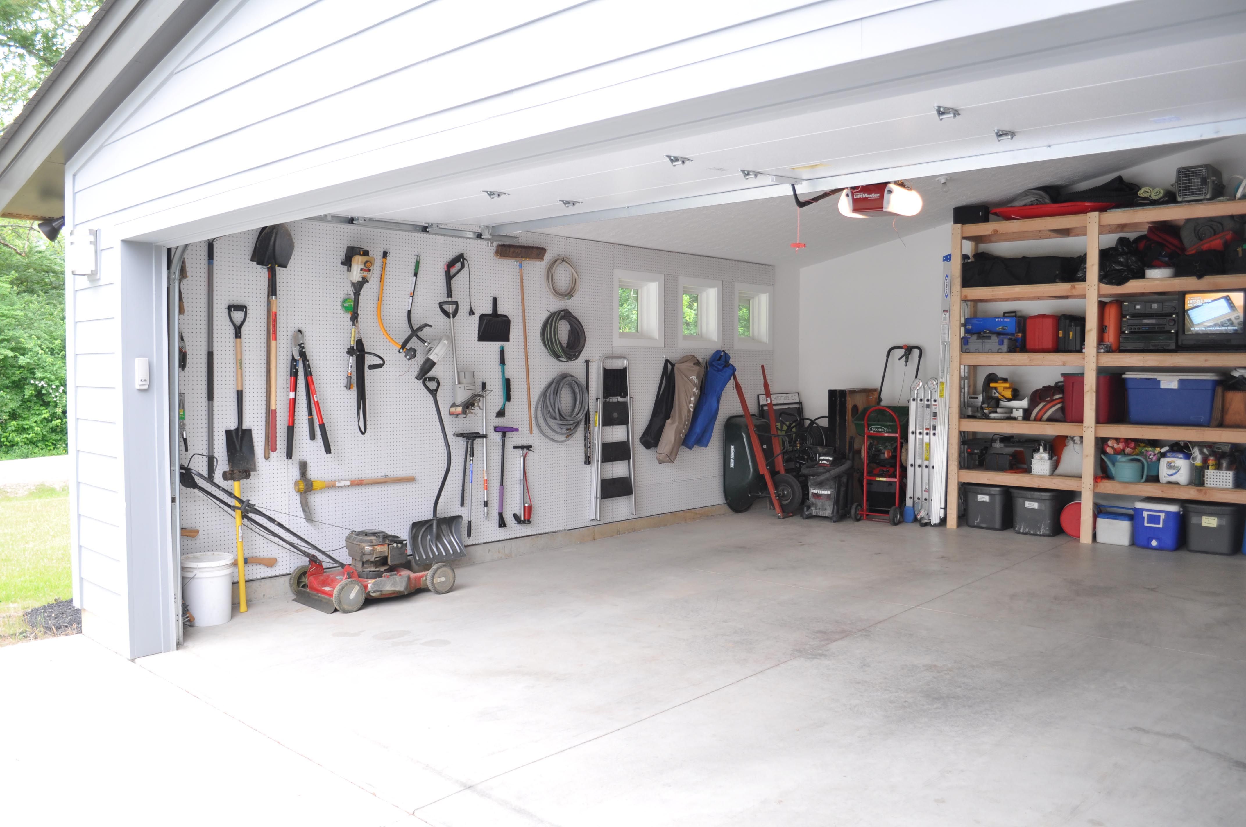 10 Ways To Keep Your Garage Presentable
