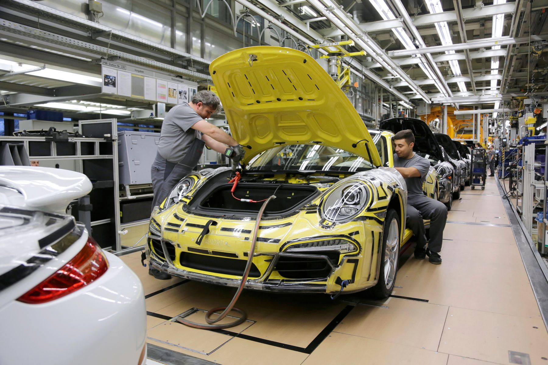 17 Surprising Details About The Porsche 911