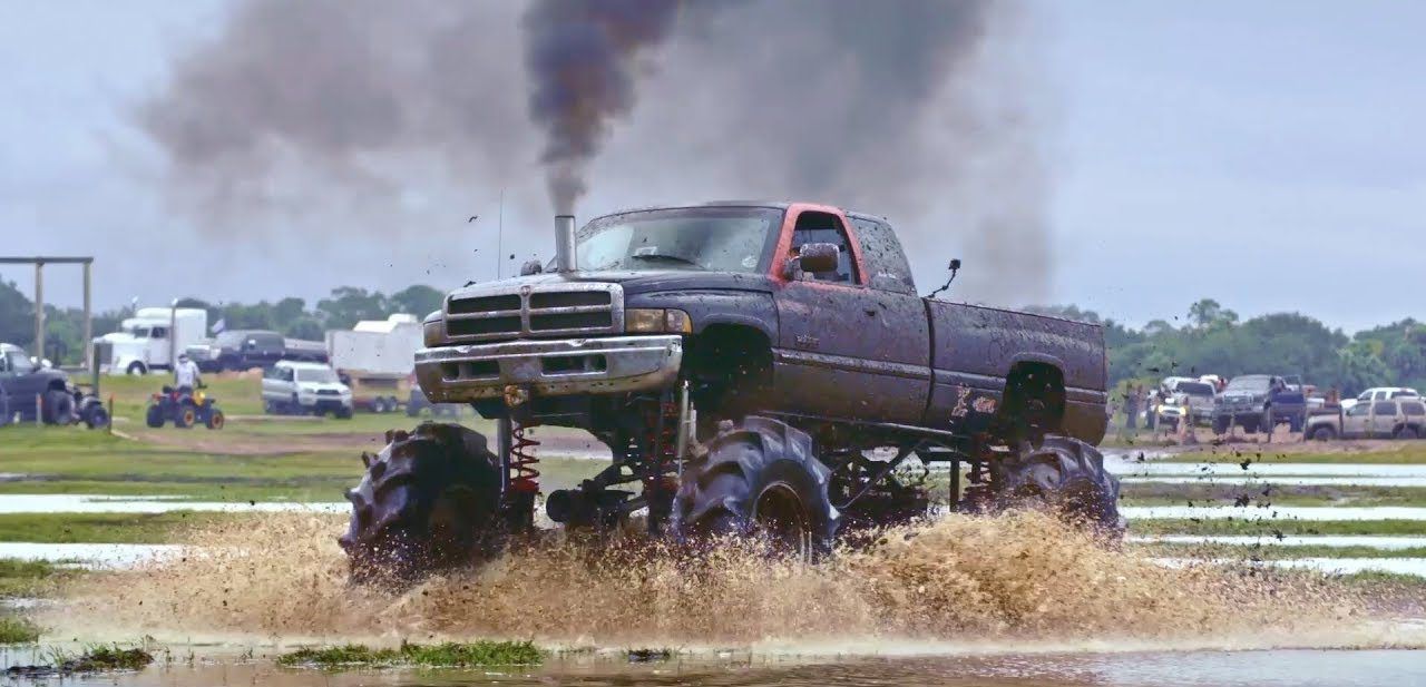 15 Stunning Photos Of Pickup Trucks That Were Modified