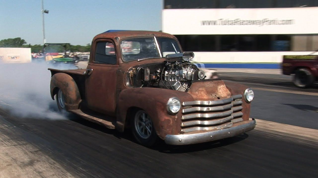 15 Stunning Photos Of Pickup Trucks That Were Modified