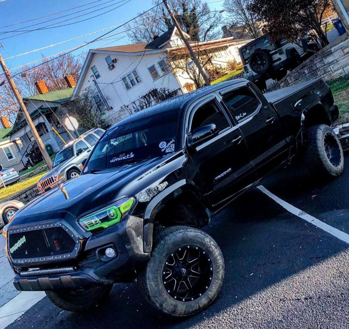 15 Incredible Photos Of Sick Modified And Personalized Pickup Trucks