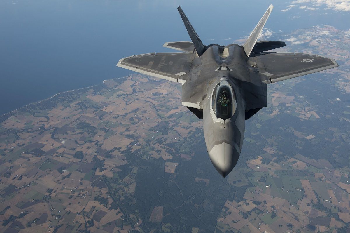 15 Surprising Things We Just Found Out About The F-22