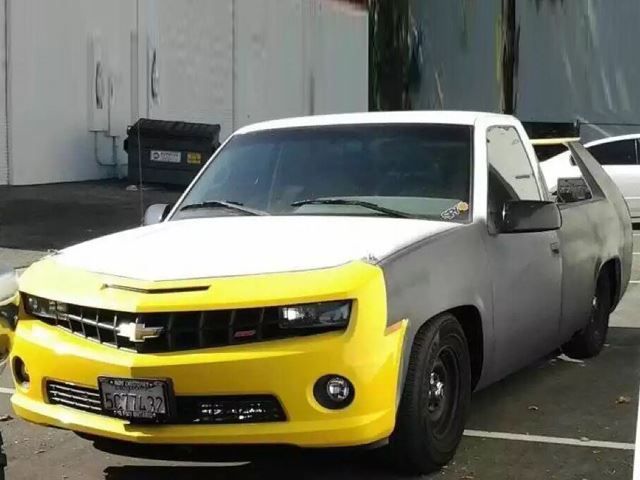 15 Photos Of Ugly, Weird, And Wonderful Modified Trucks