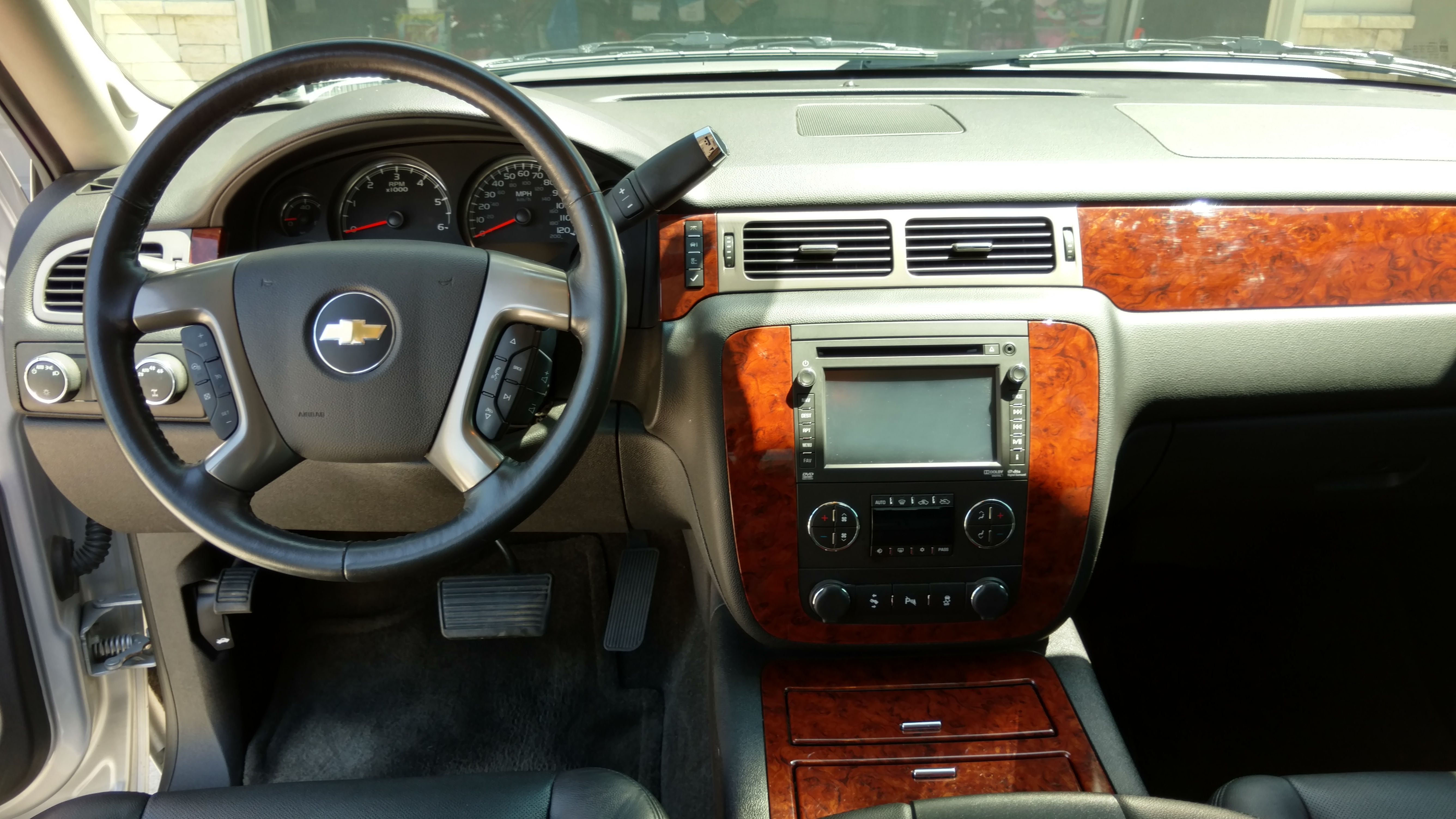 15 Strange Pickup Truck Interiors That Make No Sense