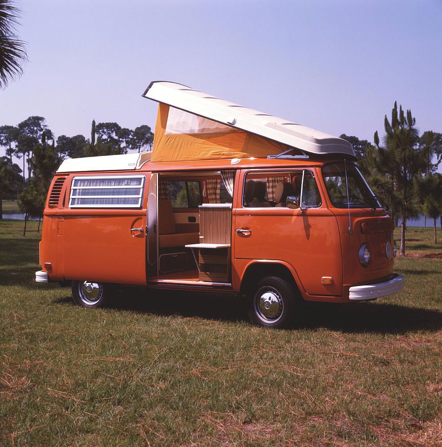 15 Stunning Images Of The VW Bus That Made Us Fall In Love All Over Again