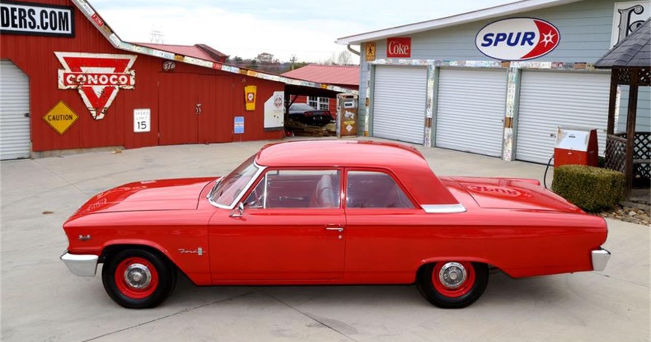 1963 Ford 300 R-Code Is A Lightweight, FE-Powered Sleeper