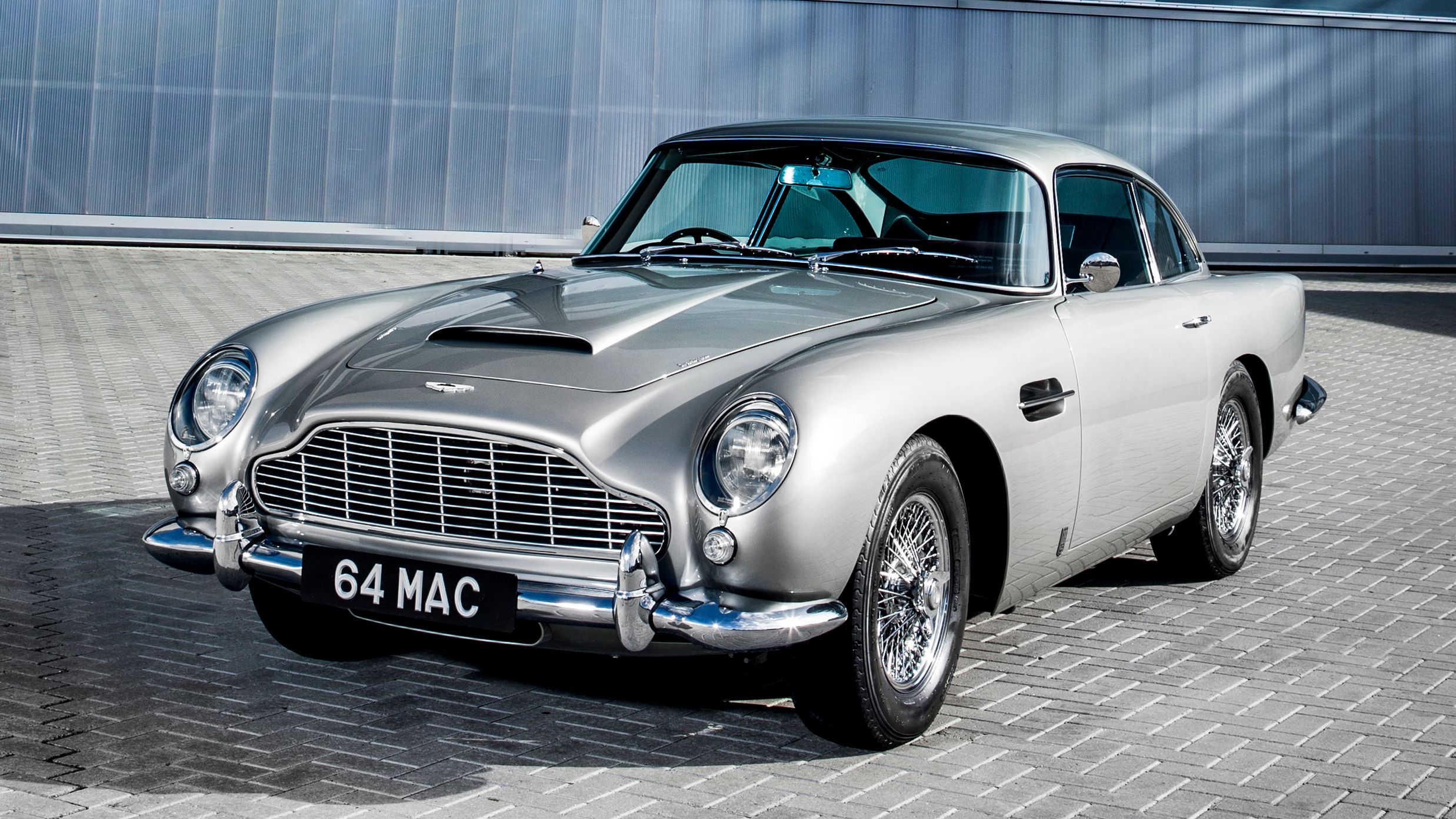15 British Cars That We Wish We'd Had In The USA