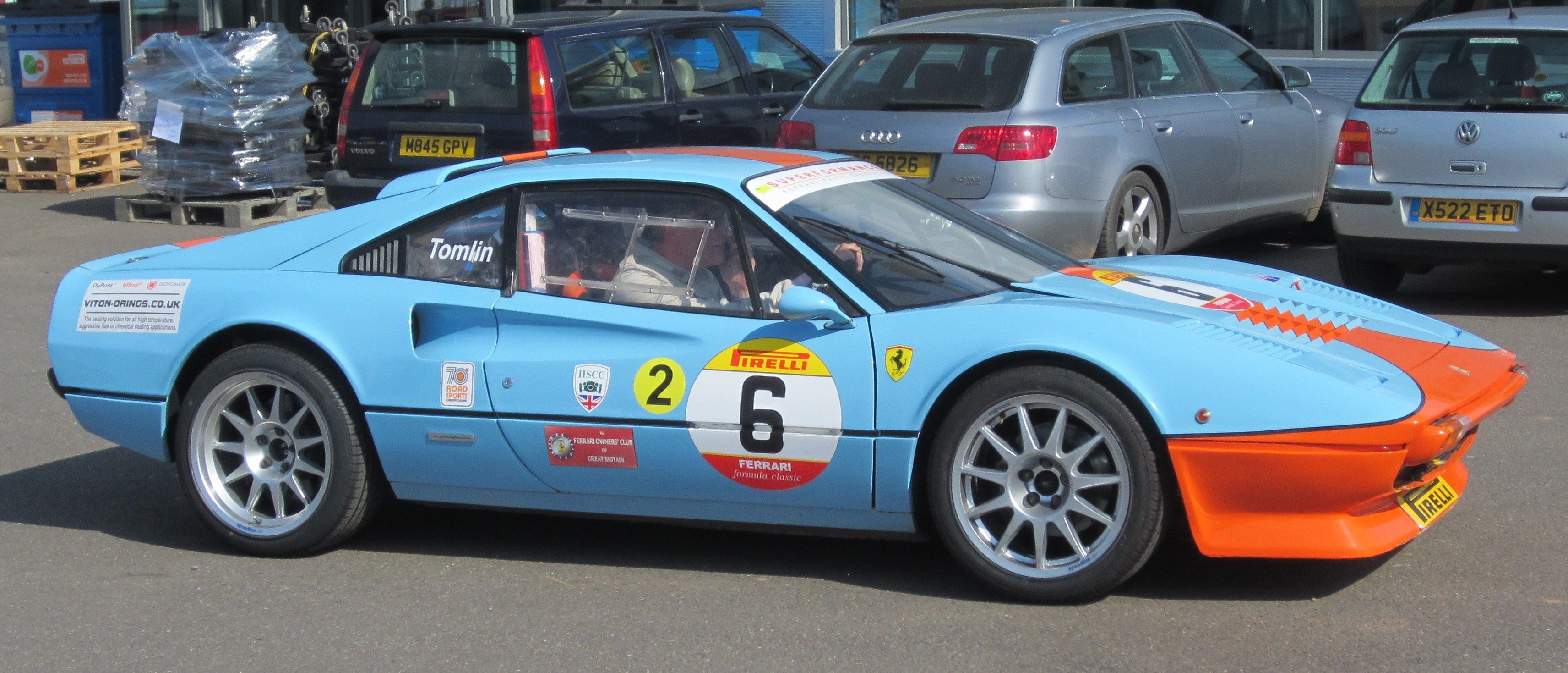 15 Sick Photos Of People's Modified Old Cars