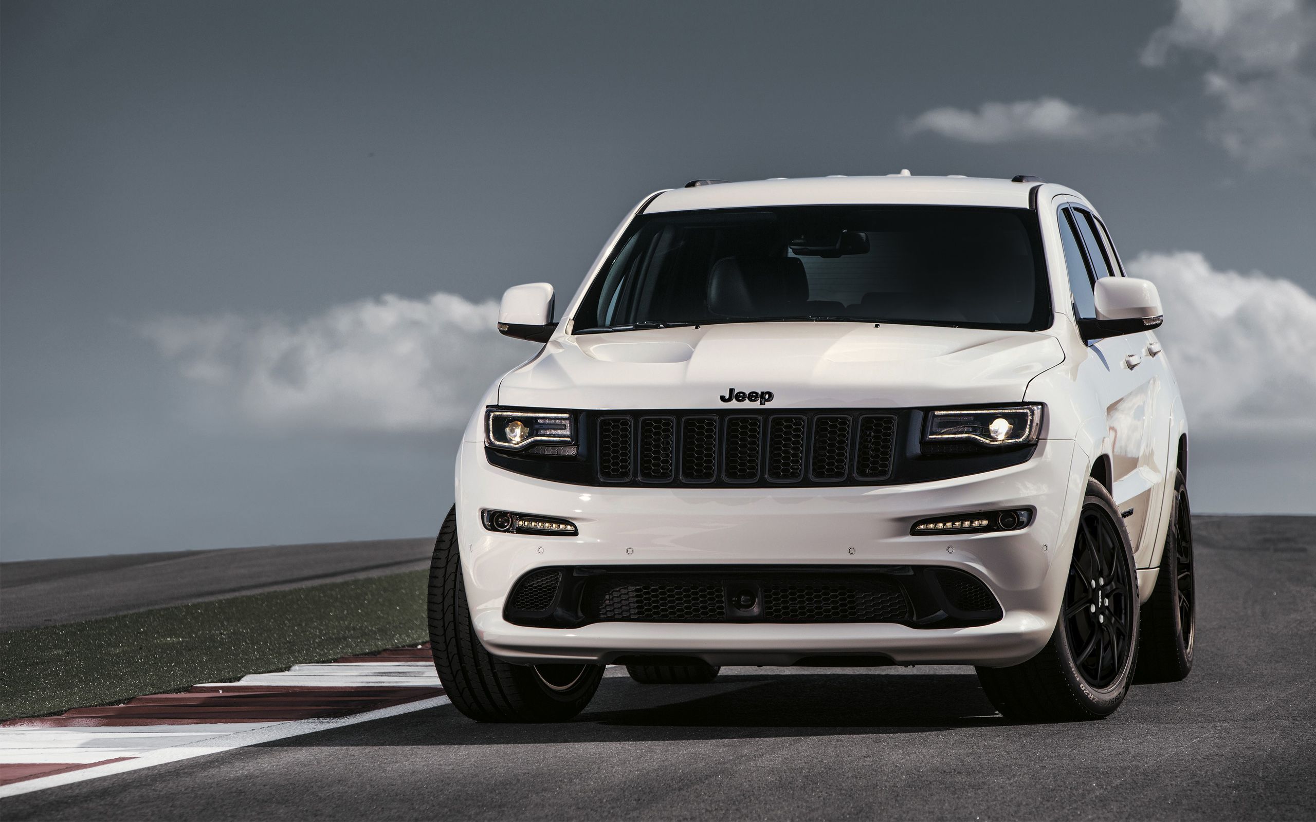 What You Should Know About The 2020 Jeep Grand Cherokee Trackhawk