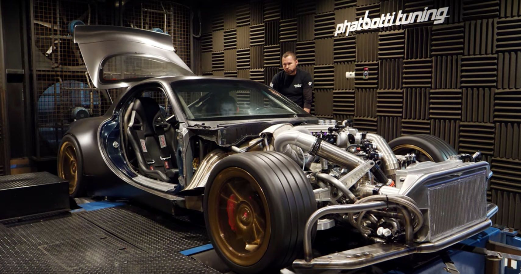 Check Out This Crazy 4-Rotor AWD Mazda RX-7 On The Dyno