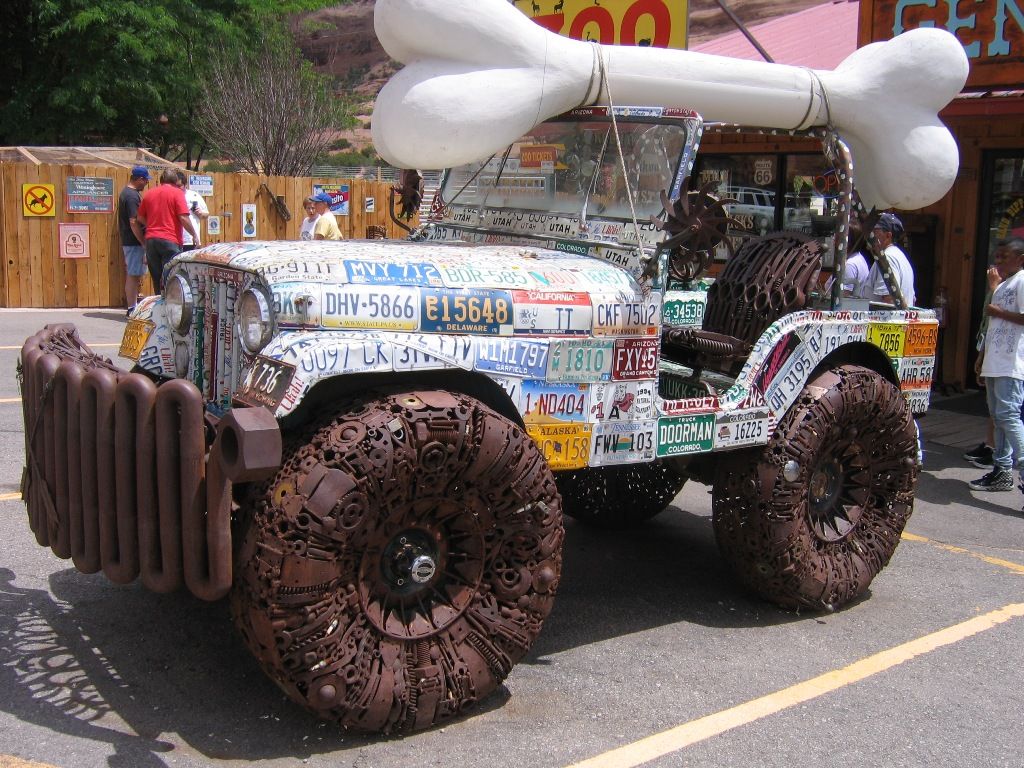 15 People Who Customized Their Jeep Wranglers... And Probably Regret It ...