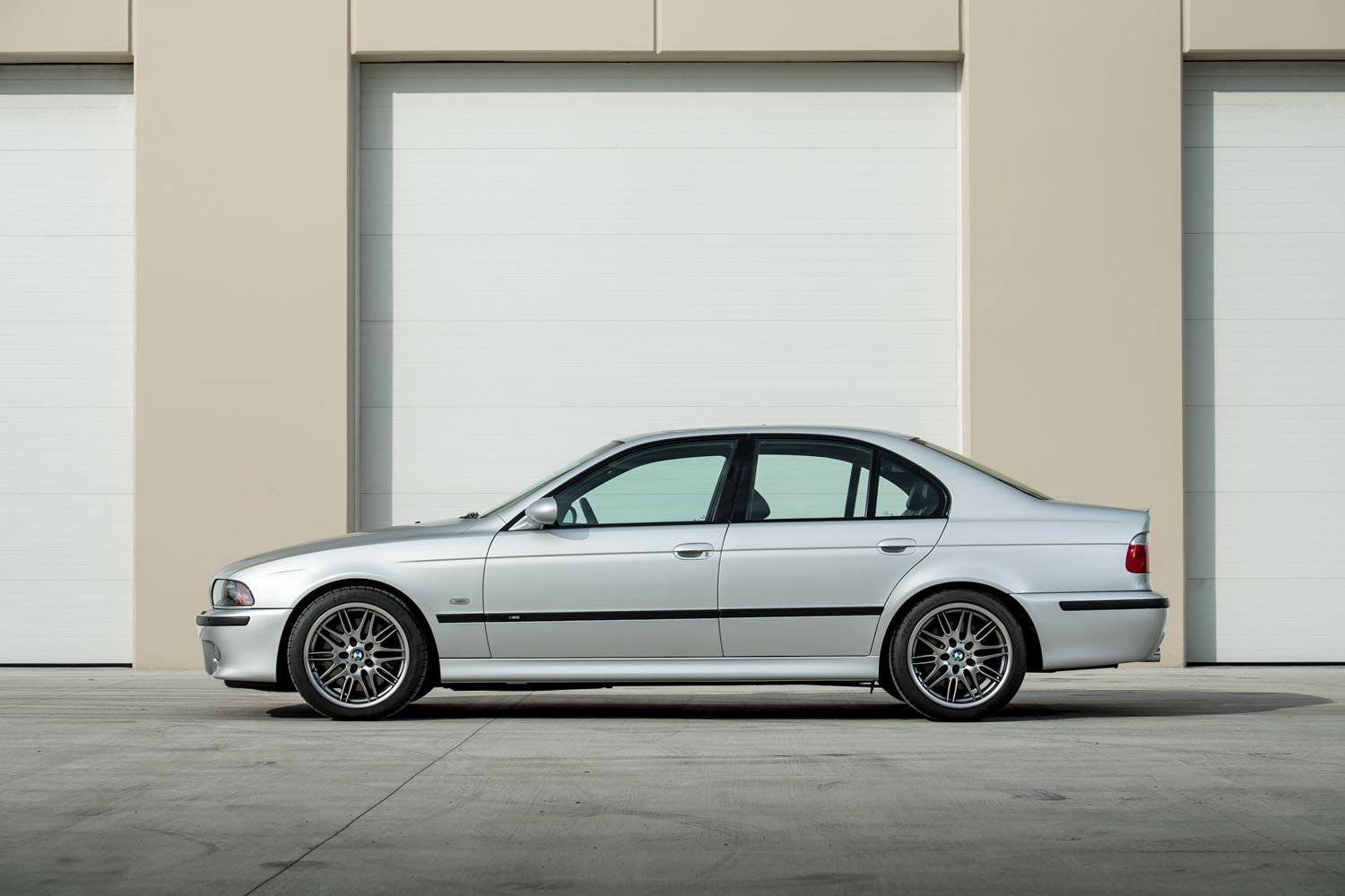 15 Luxury Cars Of The Early 2000s You Can Buy For Pretty Cheap