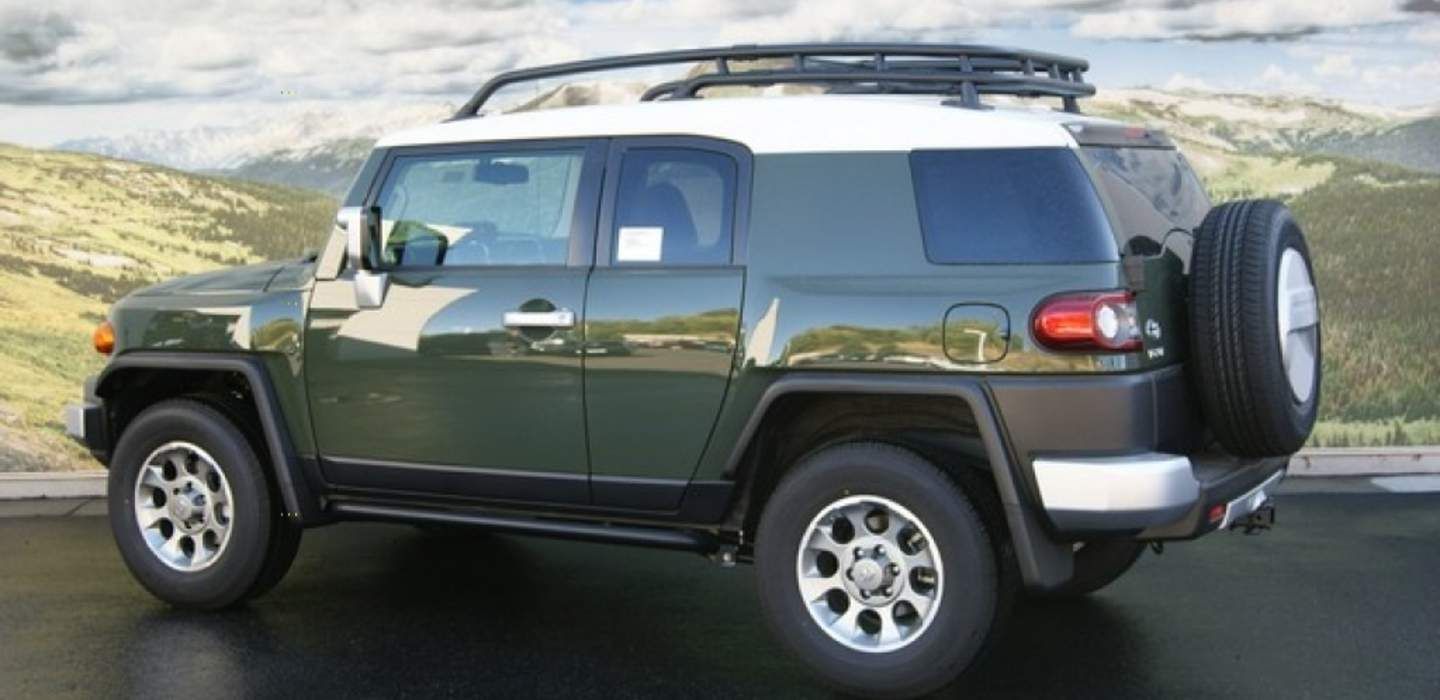 15 Reasons To Bring Back The Toyota FJ Cruiser ASAP