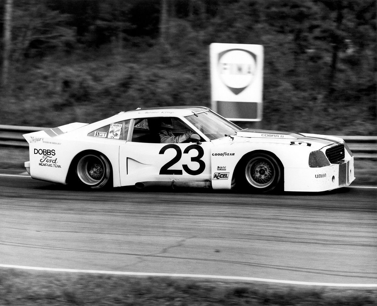 15 Fastest Classic Cars We'd Collect Today