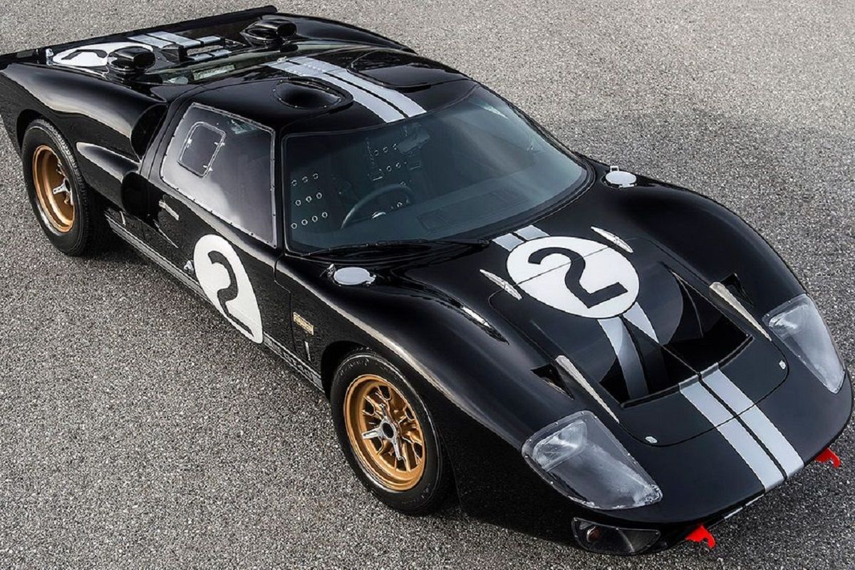 Nostalgia: 15 Stunning Photos To Make You Remember The Original Ford GT40