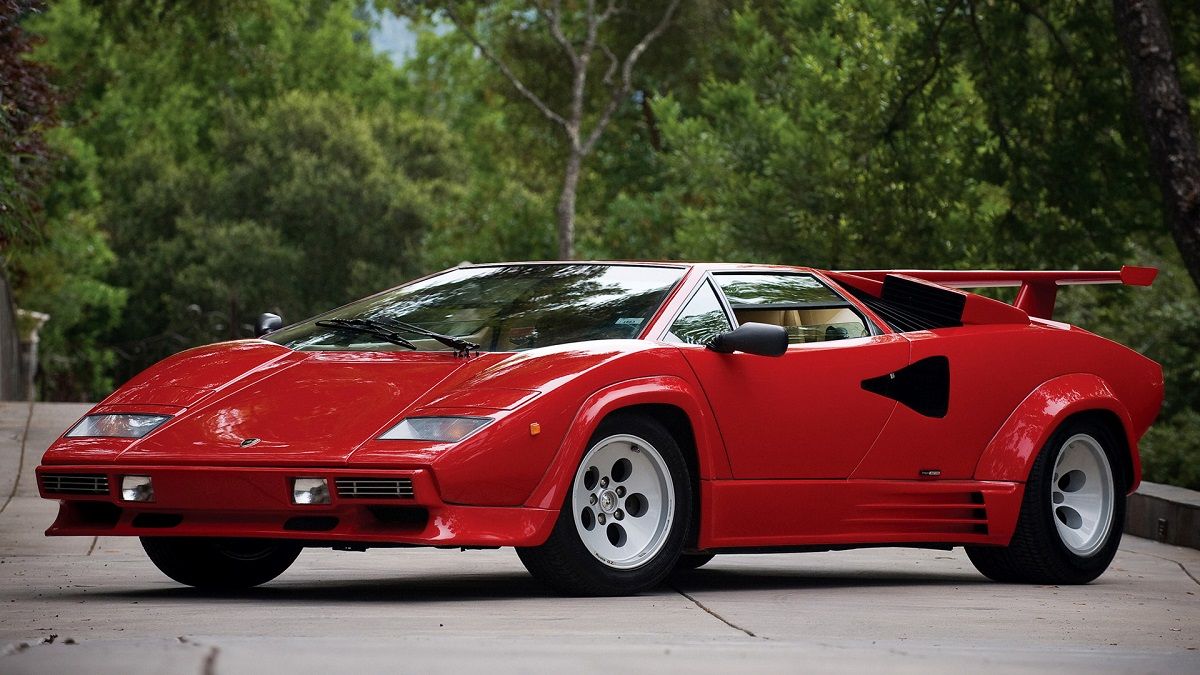 15 Fastest Classic Cars We'd Collect Today