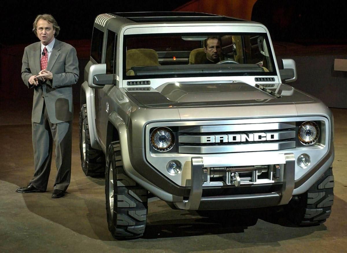 15 Photos Of Incredible Concept Cars From The 2000s